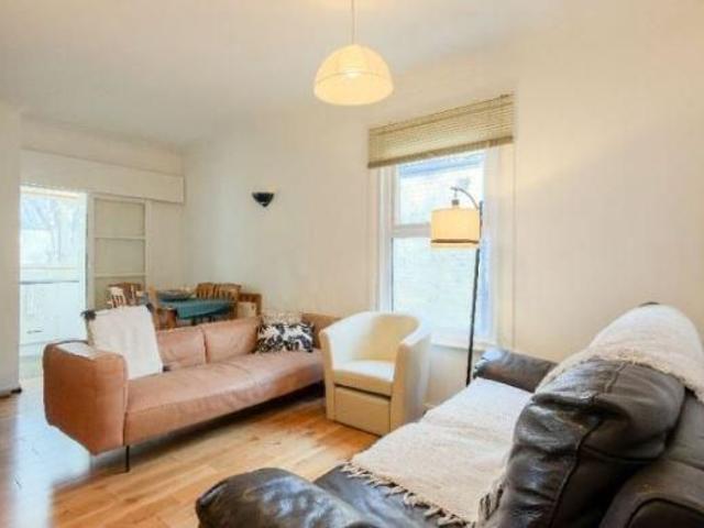 1 bedroom in a flat share to rent
