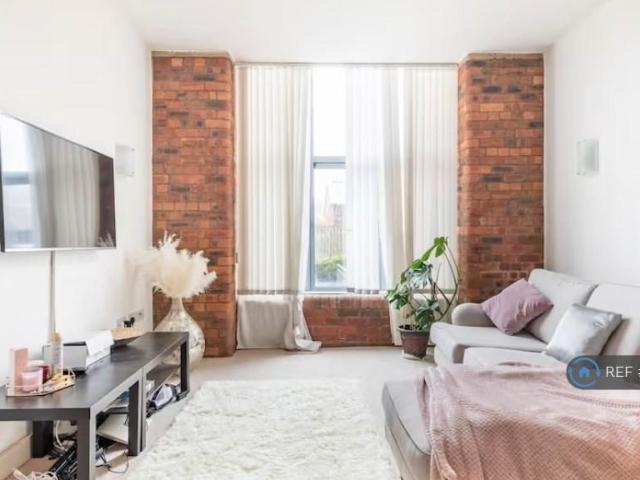 1 bedroom in a flat share to rent