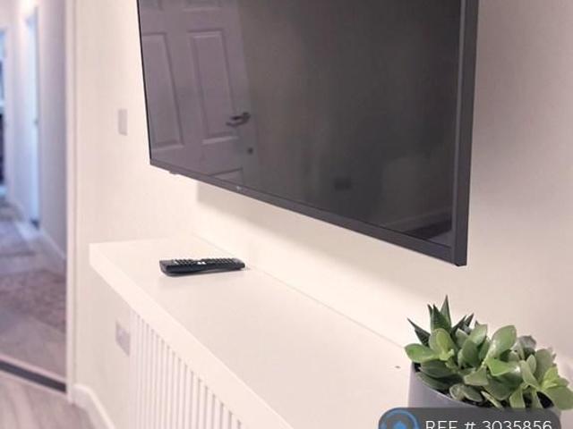 1 bedroom in a flat share to rent