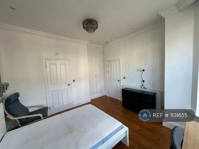 1 bedroom in a flat share to rent