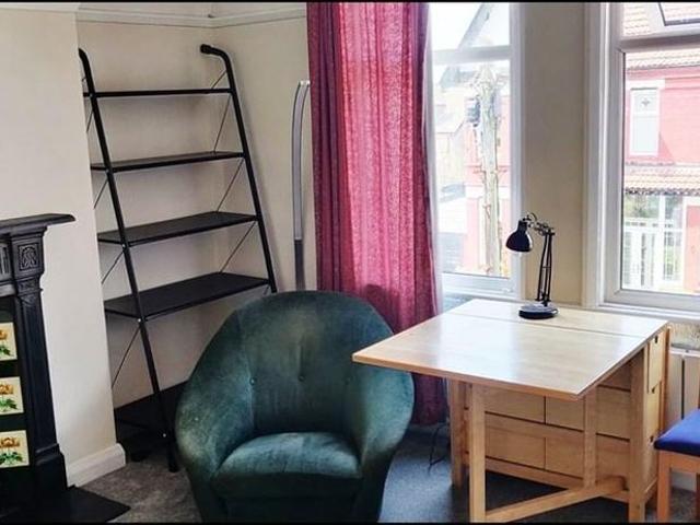 1 bedroom in a flat share to rent