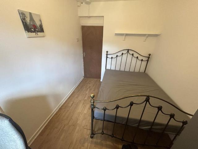 1 bedroom in a flat share to rent