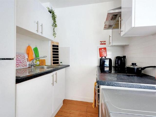 1 bedroom in a flat share to rent