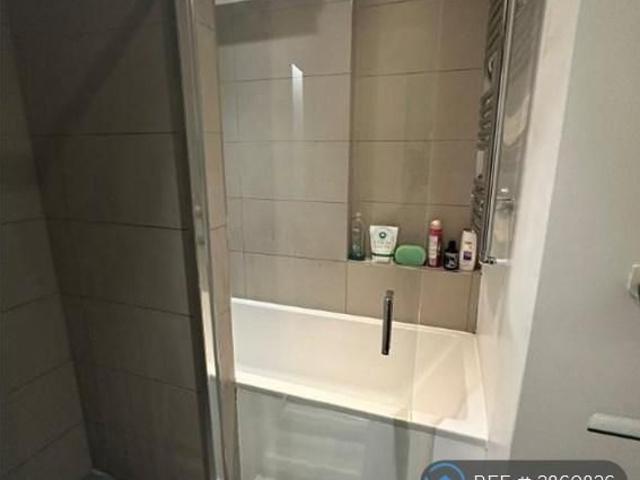 1 bedroom in a flat share to rent