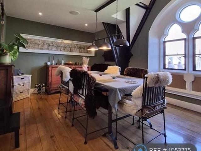 1 bedroom in a flat share to rent