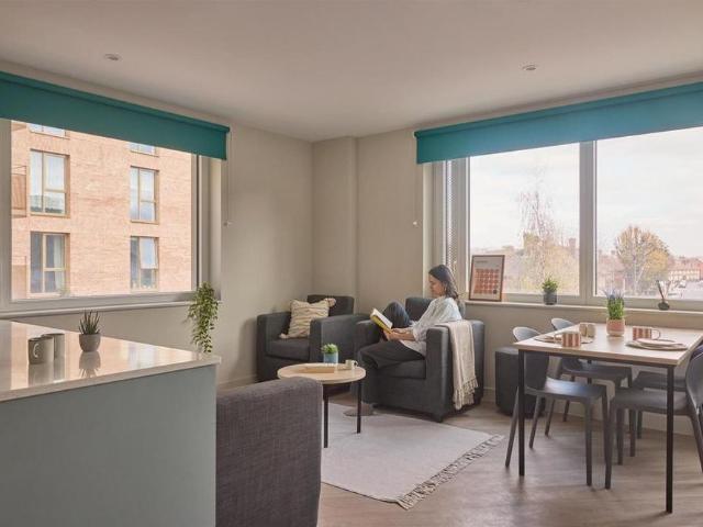 1 bedroom in a flat share to rent
