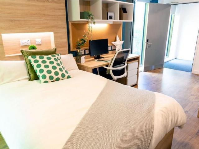1 bedroom in a flat share to rent