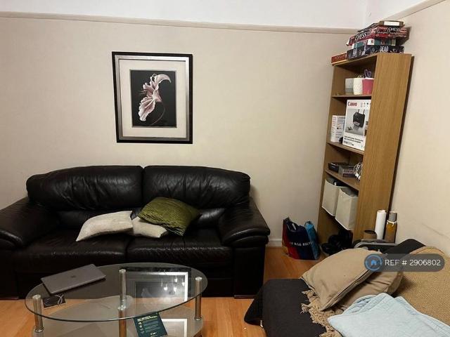 1 bedroom in a flat share to rent