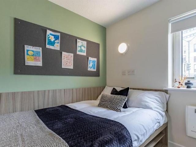 1 bedroom in a flat share to rent