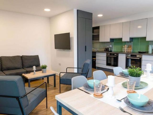 1 bedroom in a flat share to rent