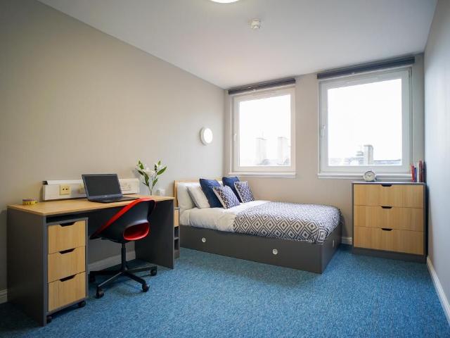 1 bedroom in a flat share to rent
