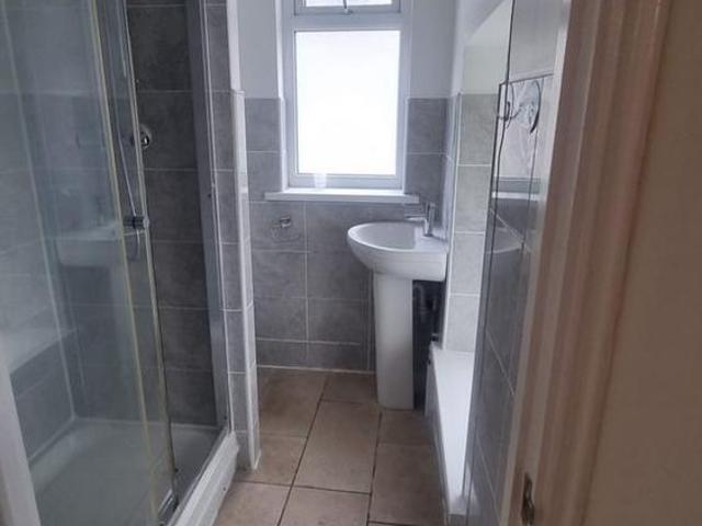 1 bedroom in a flat share to rent