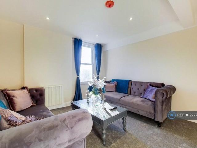 1 bedroom in a flat share to rent