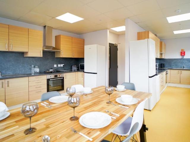 1 bedroom in a flat share to rent