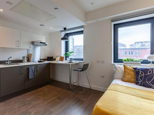 1 bedroom in a flat share to rent