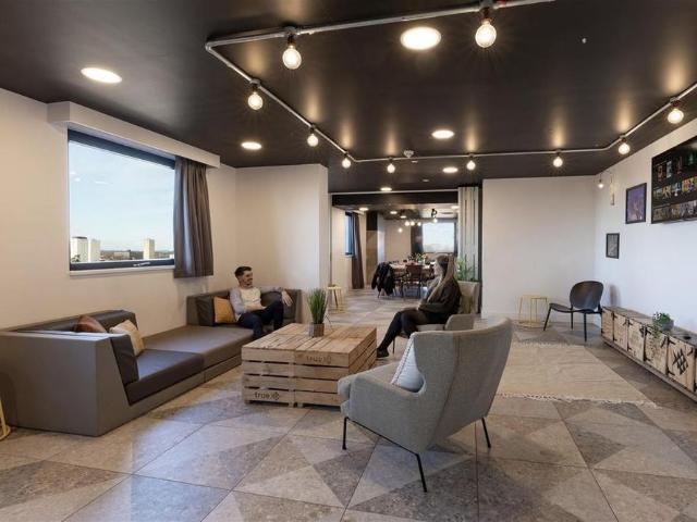 1 bedroom in a flat share to rent