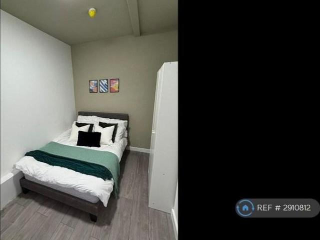 1 bedroom in a flat share to rent