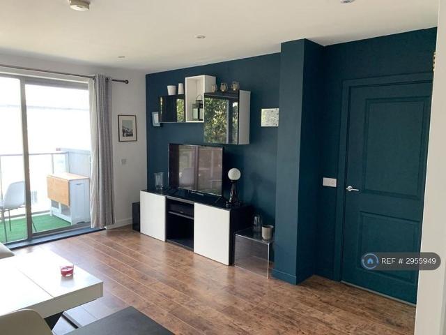 1 bedroom in a flat share to rent