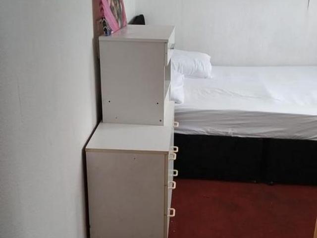 1 bedroom in a flat share to rent