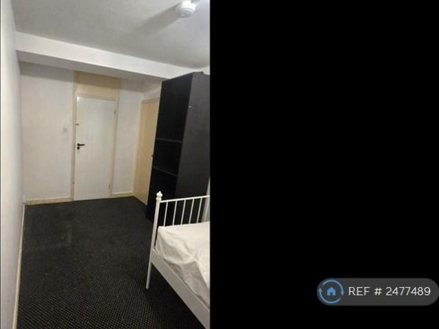 1 bedroom in a flat share to rent
