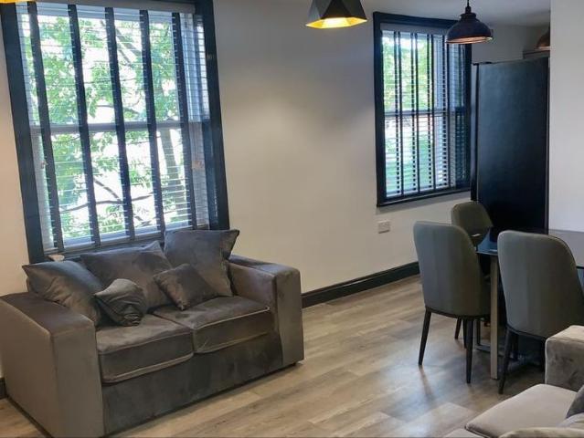1 bedroom in a flat share to rent