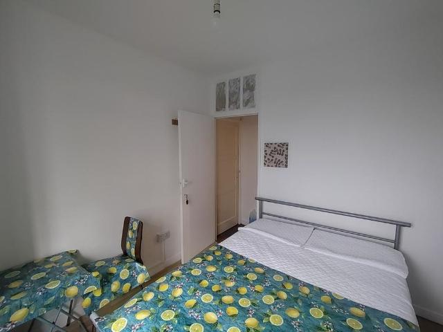 3 bedroom flat share to rent