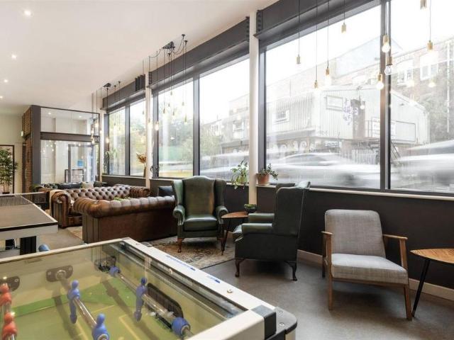1 bedroom in a flat share to rent