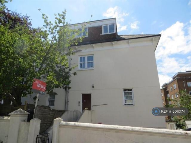 1 bedroom in a flat share to rent