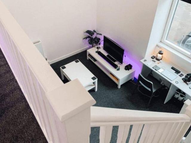 1 bedroom in a flat share to rent
