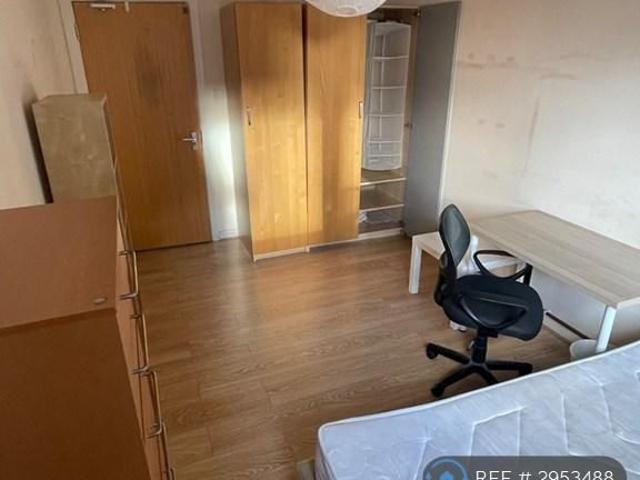 1 bedroom in a flat share to rent
