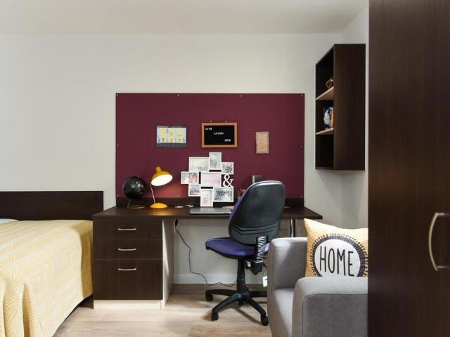 1 bedroom in a flat share to rent