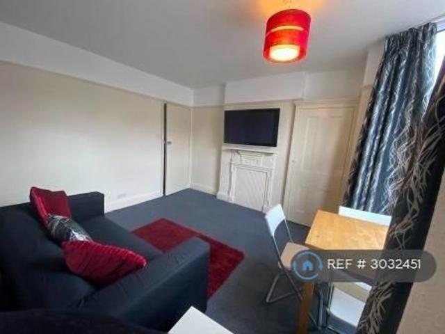 1 bedroom in a flat share to rent