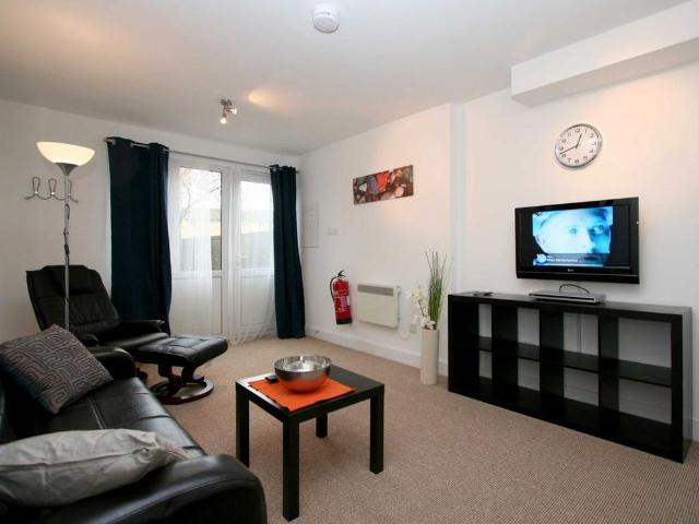 1 bedroom in a flat share to rent