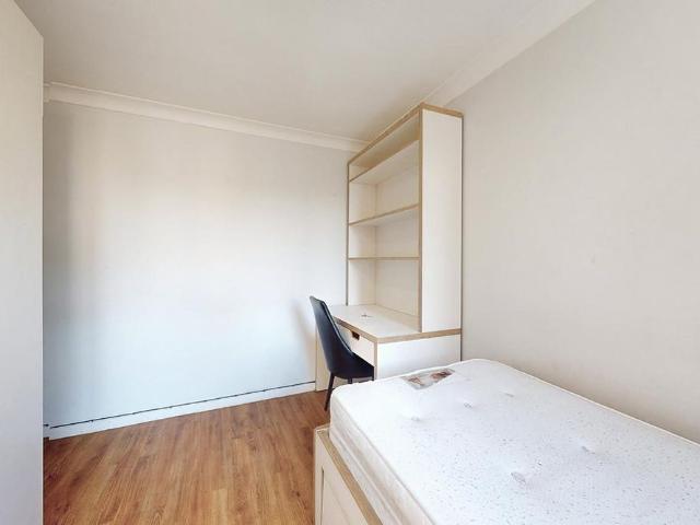 1 bedroom in a flat share to rent