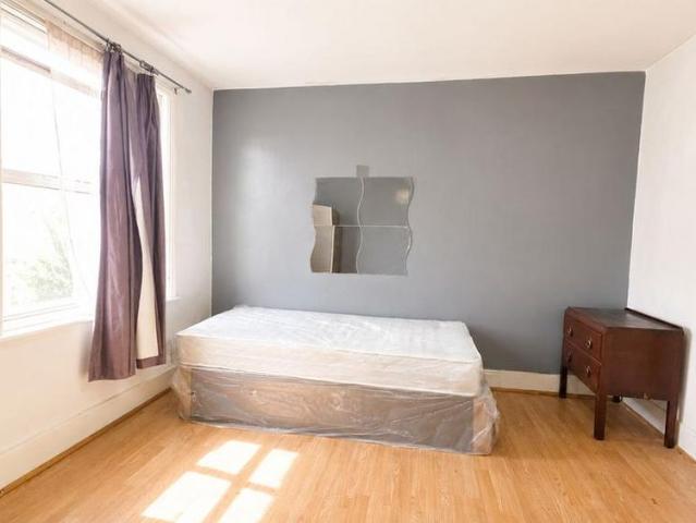 1 bedroom in a flat share to rent