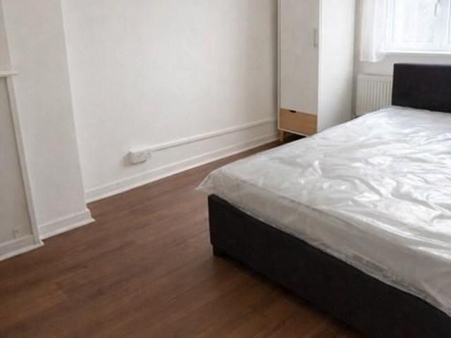 1 bedroom in a flat share to rent