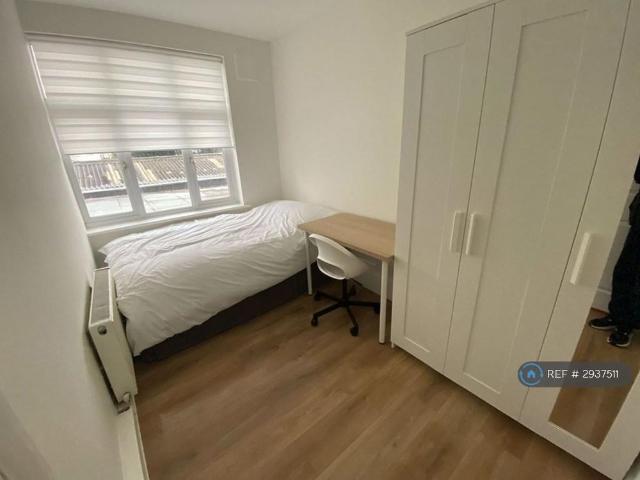 1 bedroom in a flat share to rent