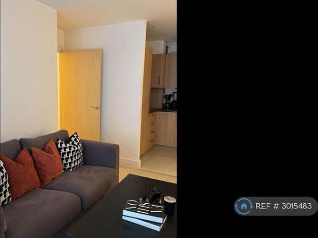 1 bedroom in a flat share to rent