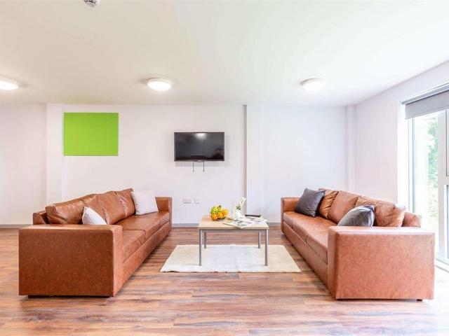 1 bedroom in a flat share to rent