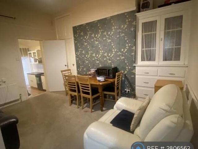 1 bedroom in a flat share to rent