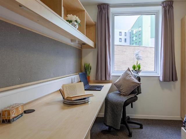 1 bedroom in a flat share to rent