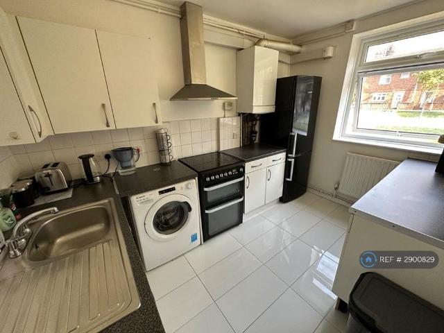 1 bedroom in a flat share to rent