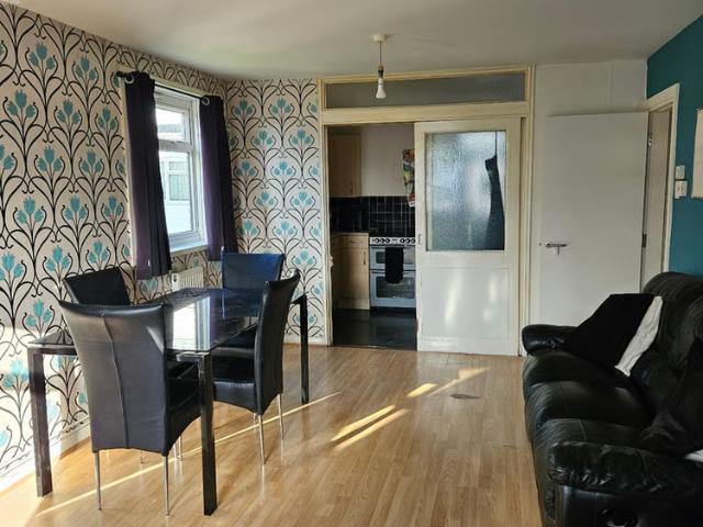 1 bedroom in a flat share to rent