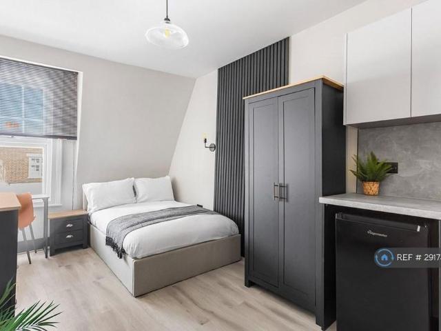 1 bedroom in a flat share to rent