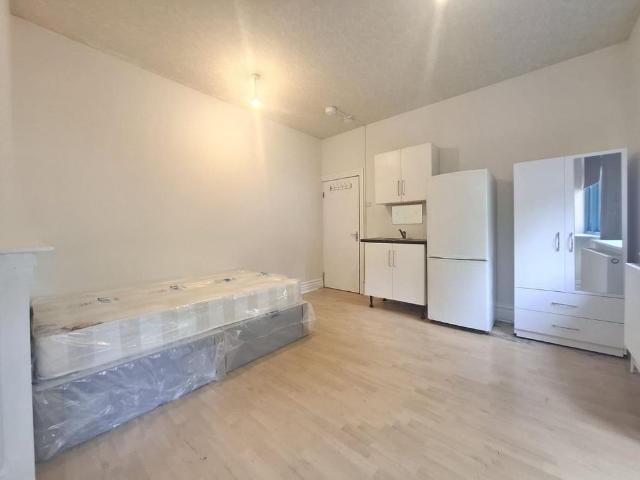 1 bedroom in a flat share to rent