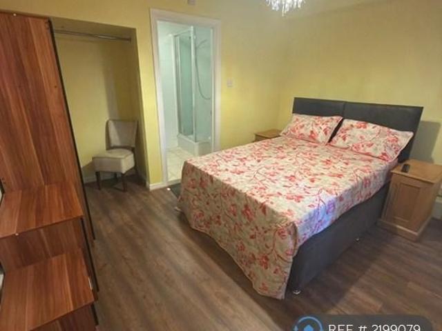 1 bedroom in a flat share to rent