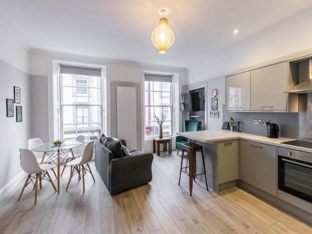 1 bedroom in a flat share to rent