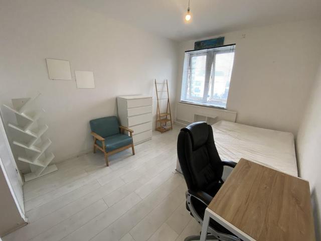 1 bedroom in a flat share to rent