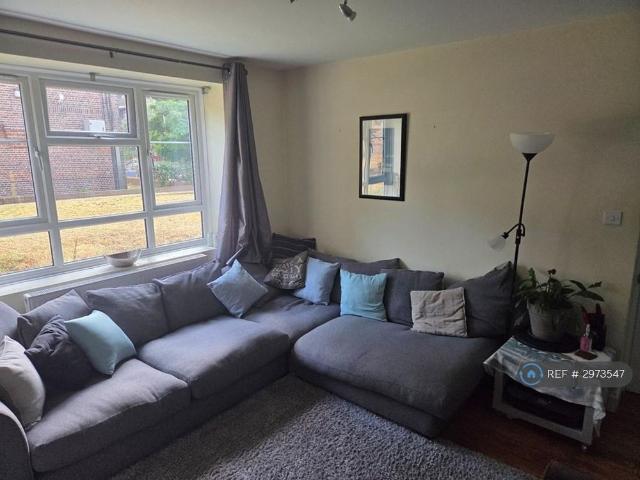 1 bedroom in a flat share to rent