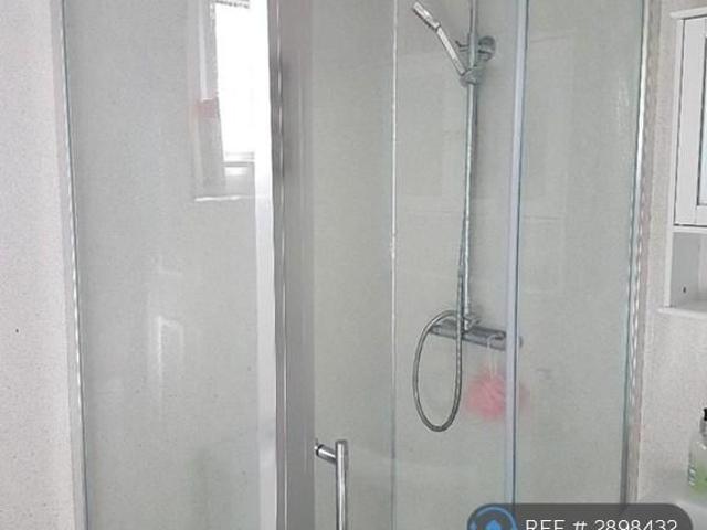 1 bedroom in a flat share to rent